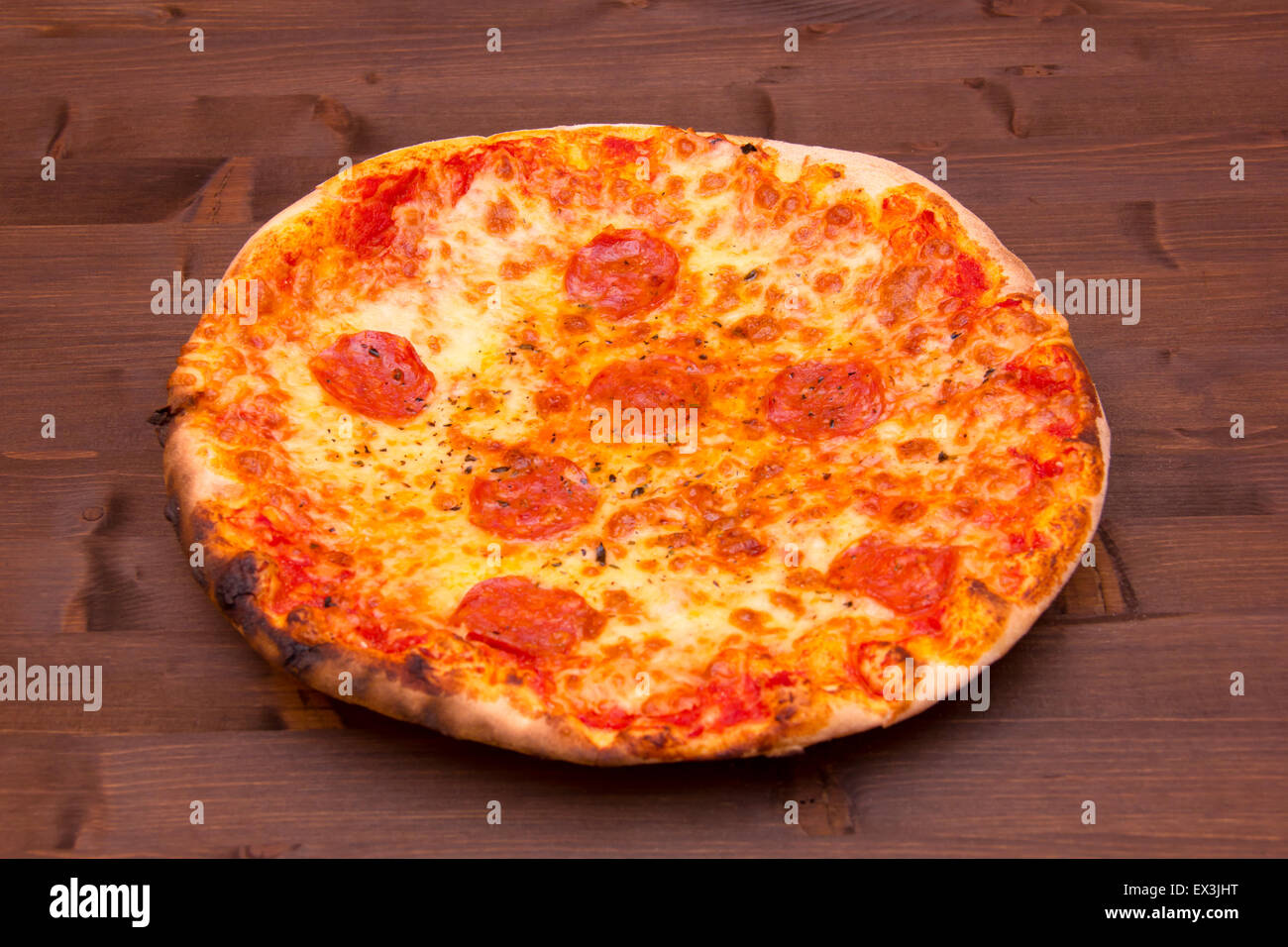 Round pizza hi-res stock photography and images - Alamy