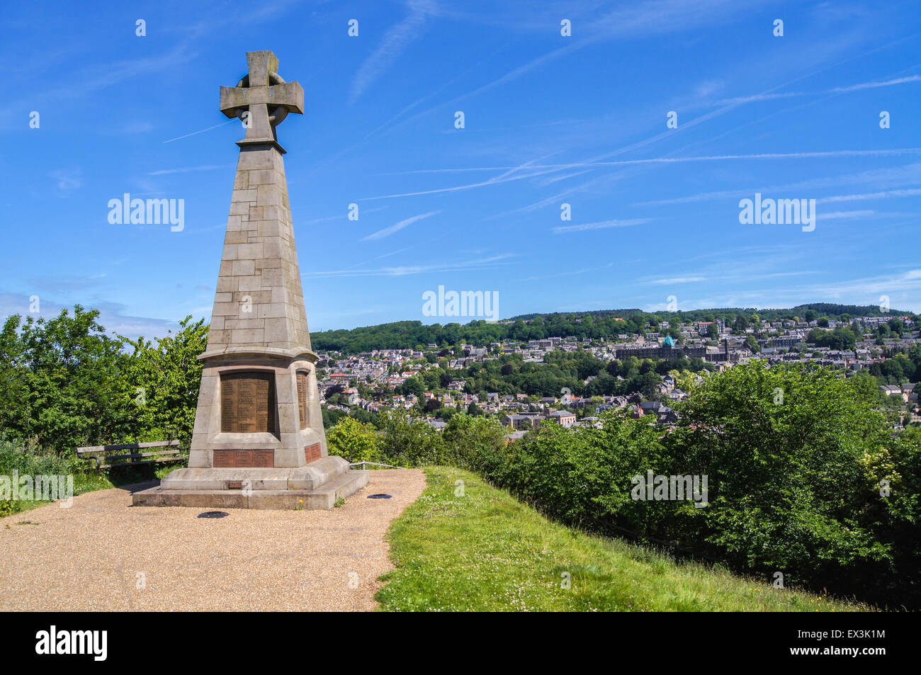 Matlock gritstone war memorial by W.N. Statham, 1920, overlooking ...