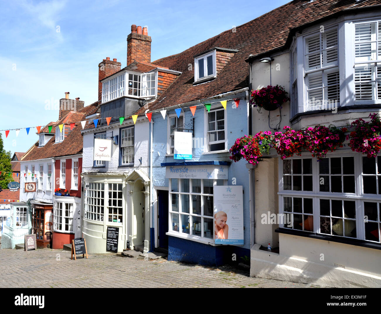 A street in Lymington, Hampshire Stock Photo - Alamy