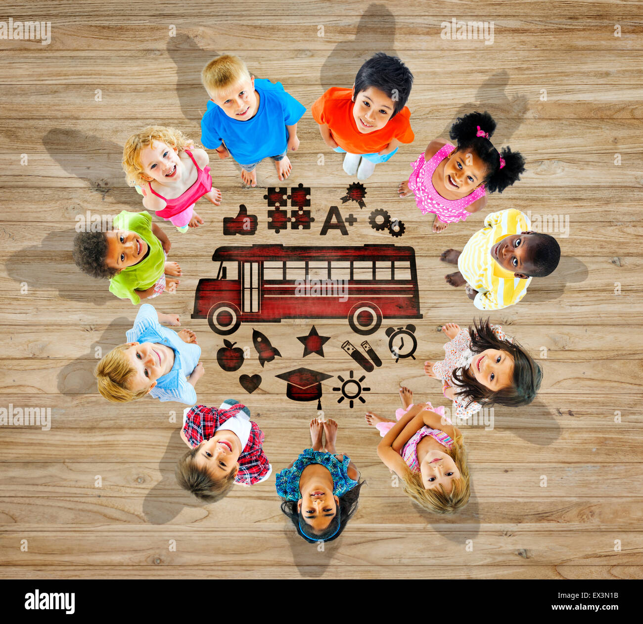 Back group kids isolated hi-res stock photography and images - Alamy