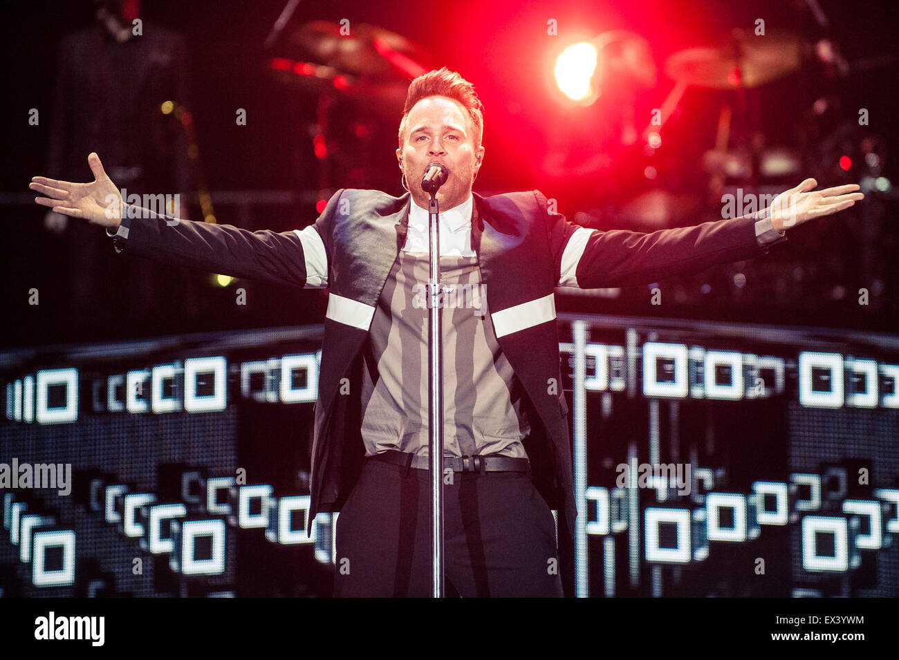 Olly Murs performs his first of four sold out shows at The O2 Arena in ...