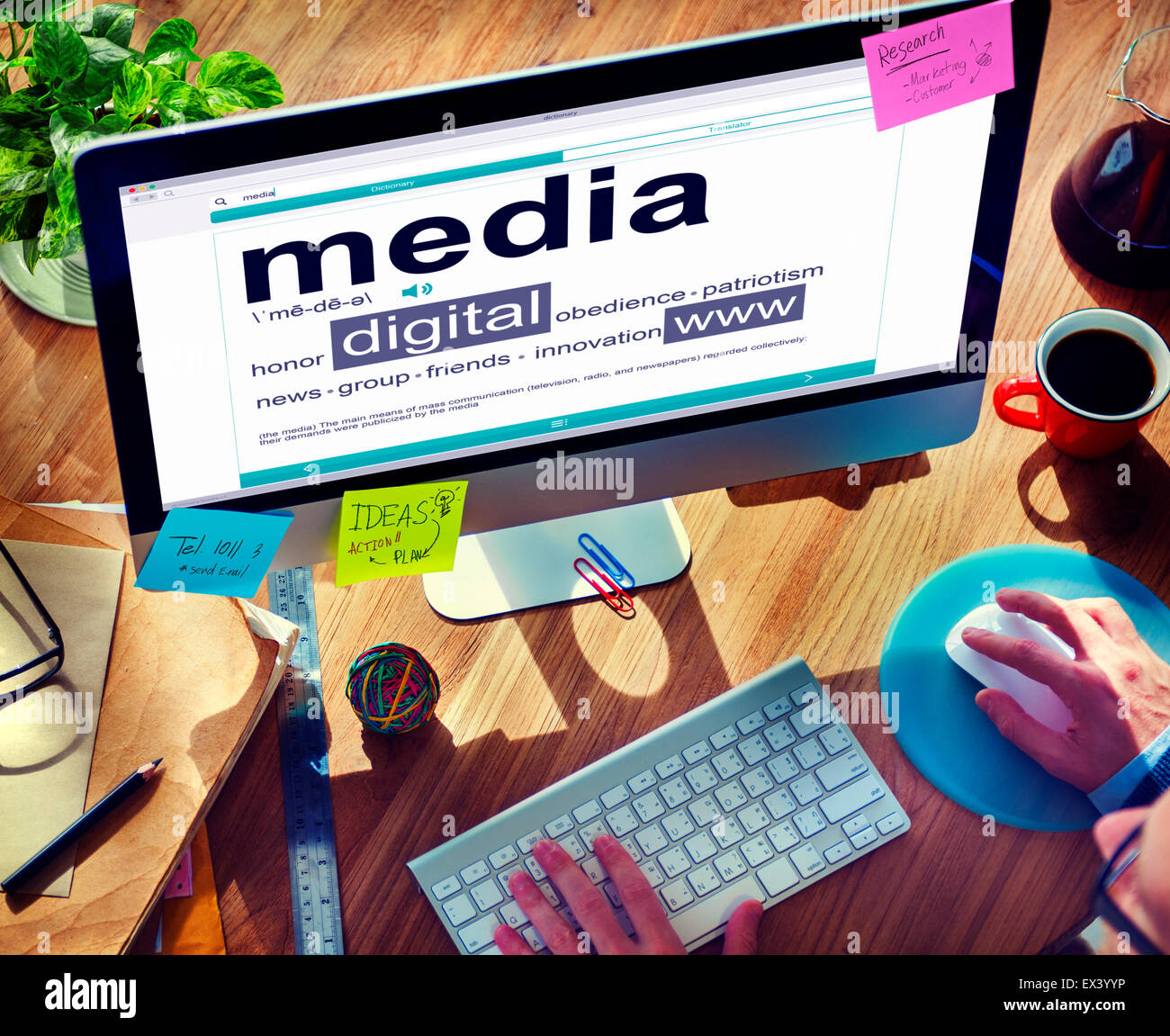 Searching digital information hi-res stock photography and images - Alamy
