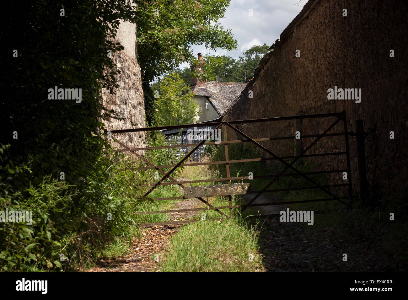 Devon longhouse hi-res stock photography and images - Alamy