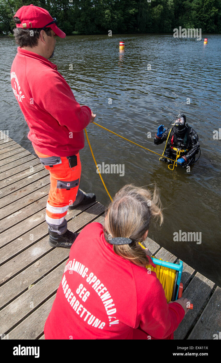 Three members (L-R) Uwe Grundmann, Carola Wildau and Heiko Eisenhauer ...