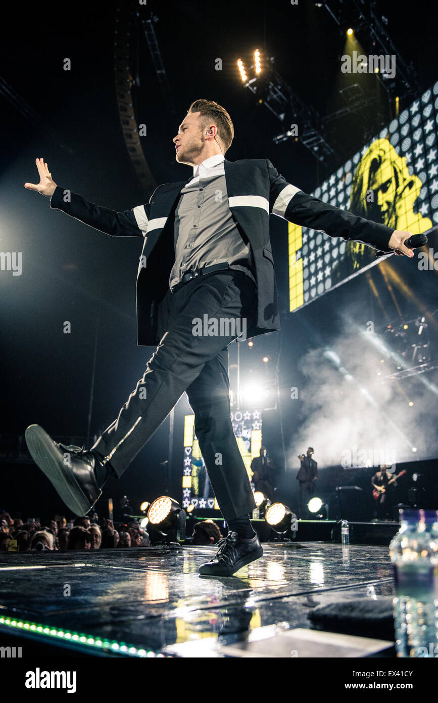 Olly Murs performs his first of four sold out shows at The O2 Arena in ...