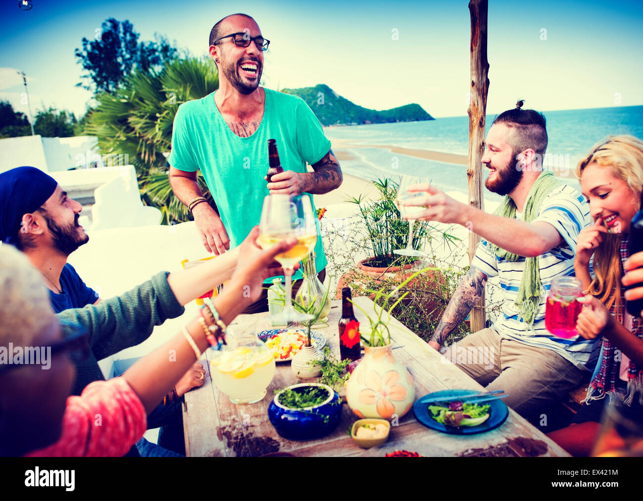 Women eating dinner hi-res stock photography and images - Alamy