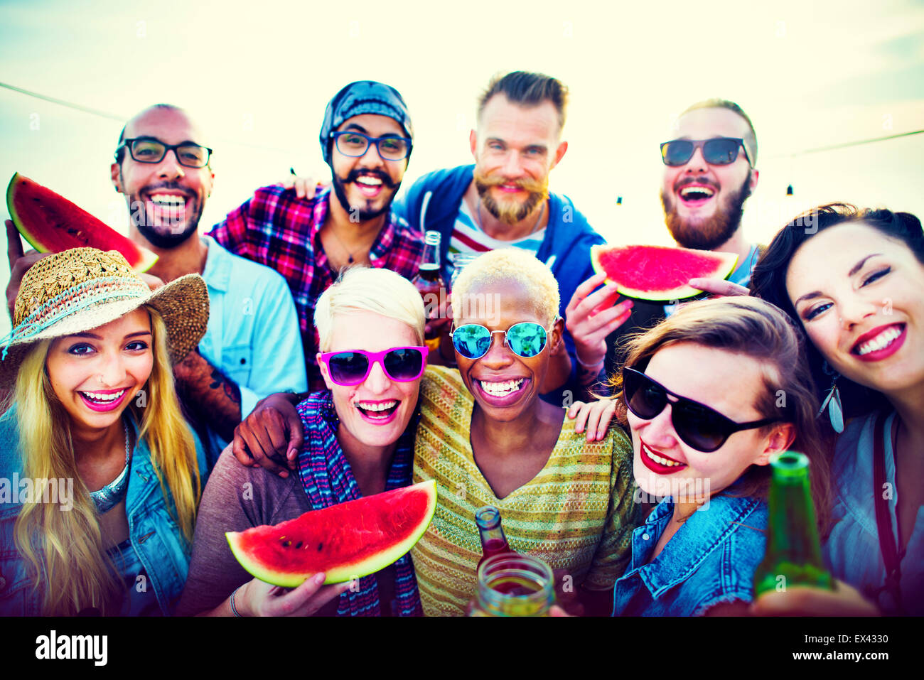 Summer dinner party hi-res stock photography and images - Alamy