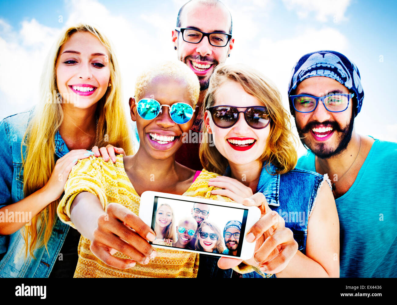 Taking pictures of self and friends hi-res stock photography and images ...