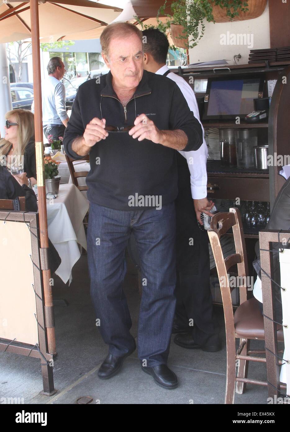Sportscaster Al Michaels at a restaurant in Beverly Hills Featuring: Al ...