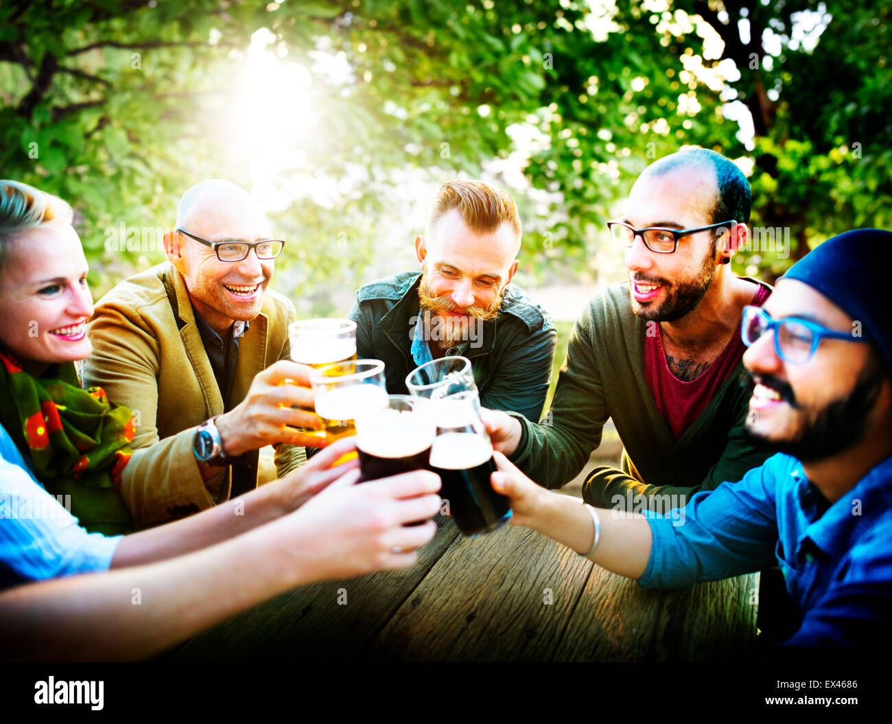 Drinking Pints Stock Photos & Drinking Pints Stock Images - Alamy
