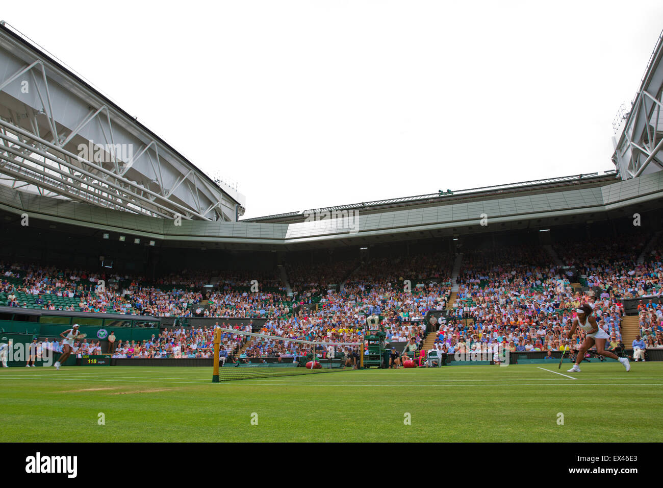 Serena williams venus williams playing hi-res stock photography and ...