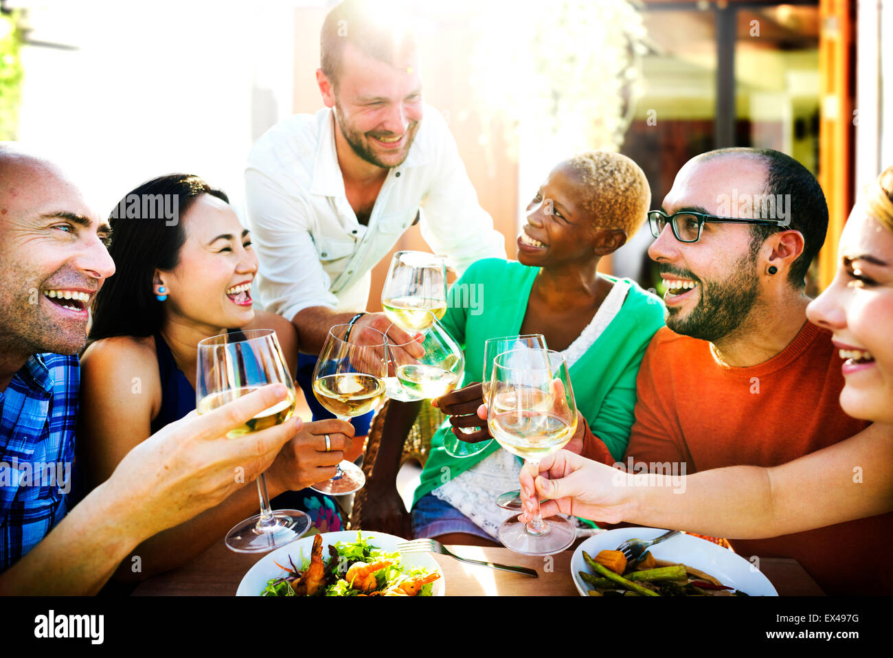 Drinking friends cheers hi-res stock photography and images - Alamy