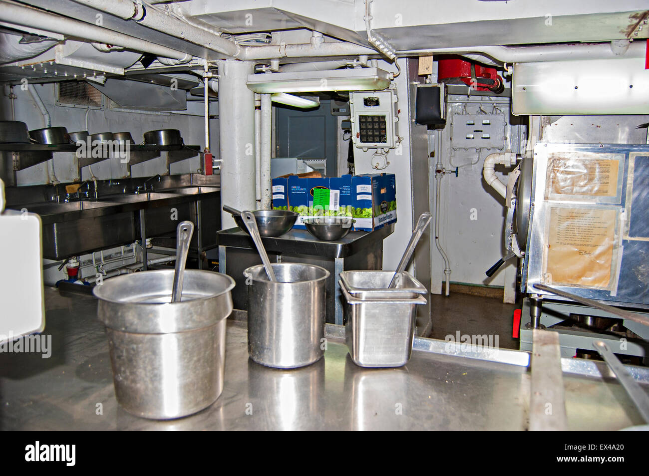 Ship kitchen galley hi-res stock photography and images - Alamy