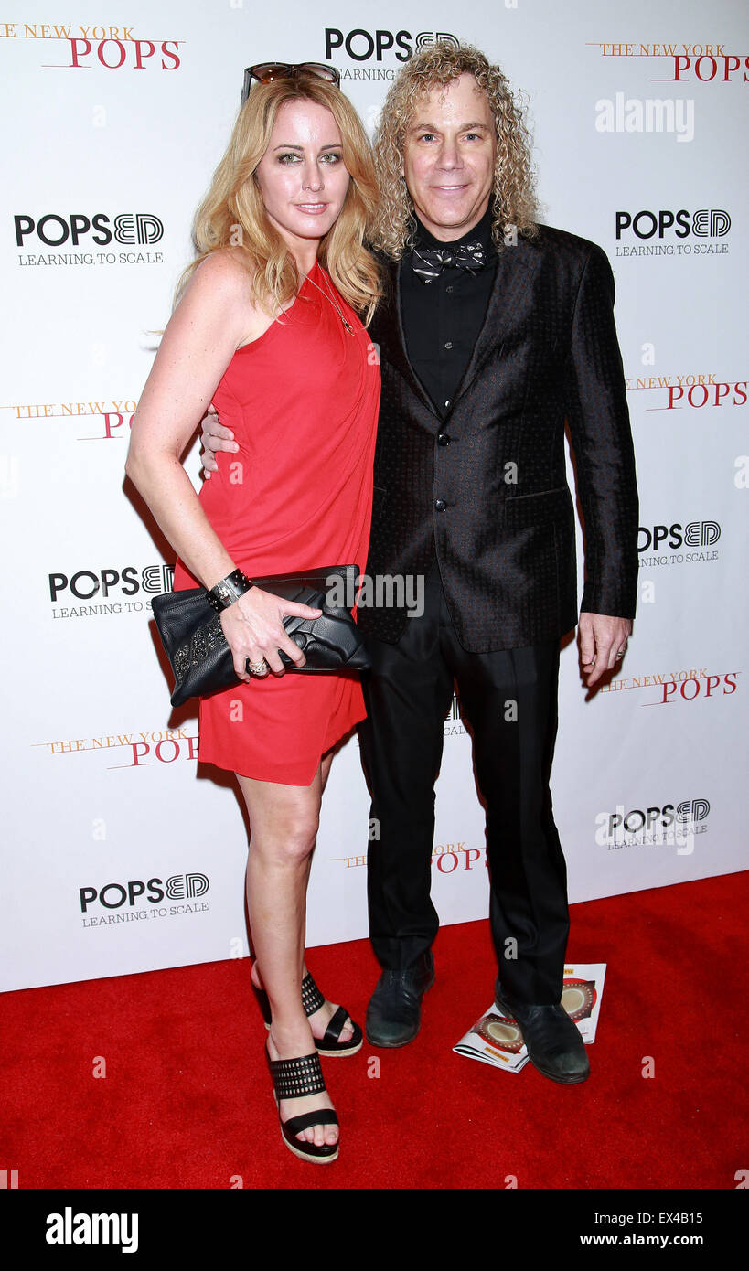 The New York Pops 32nd Birthday Dinner held at the Mandarin Oriental ...