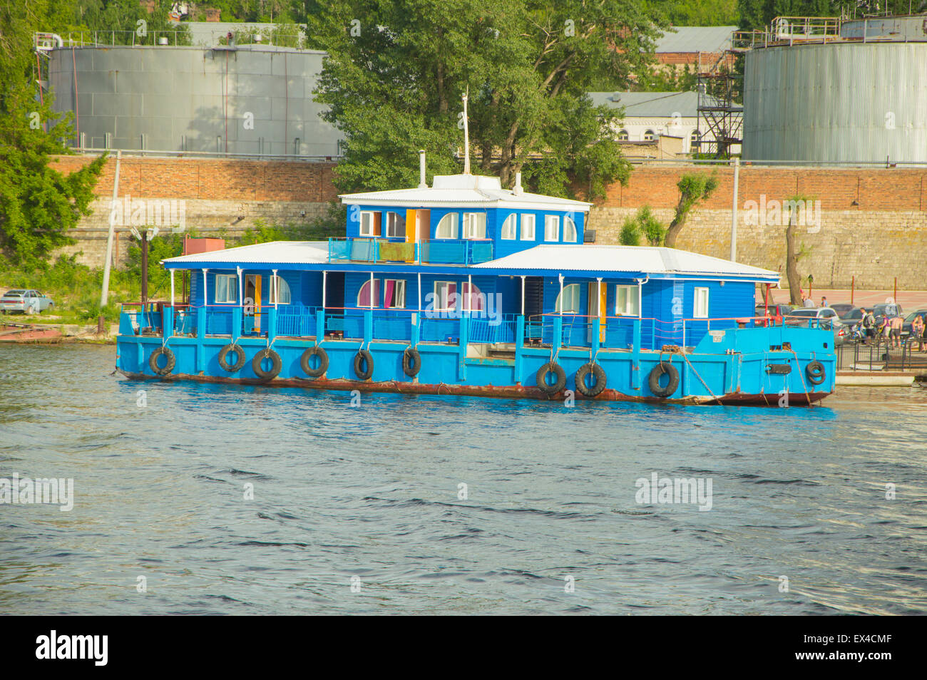 Floating dock in background hi-res stock photography and images - Alamy