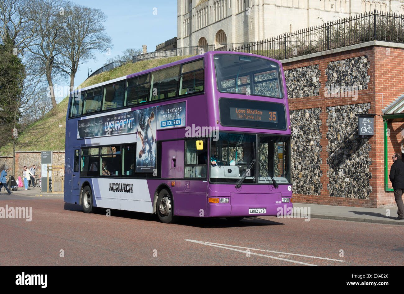 A Dennis Trident Plaxton President bus in the latest First Group livery ...