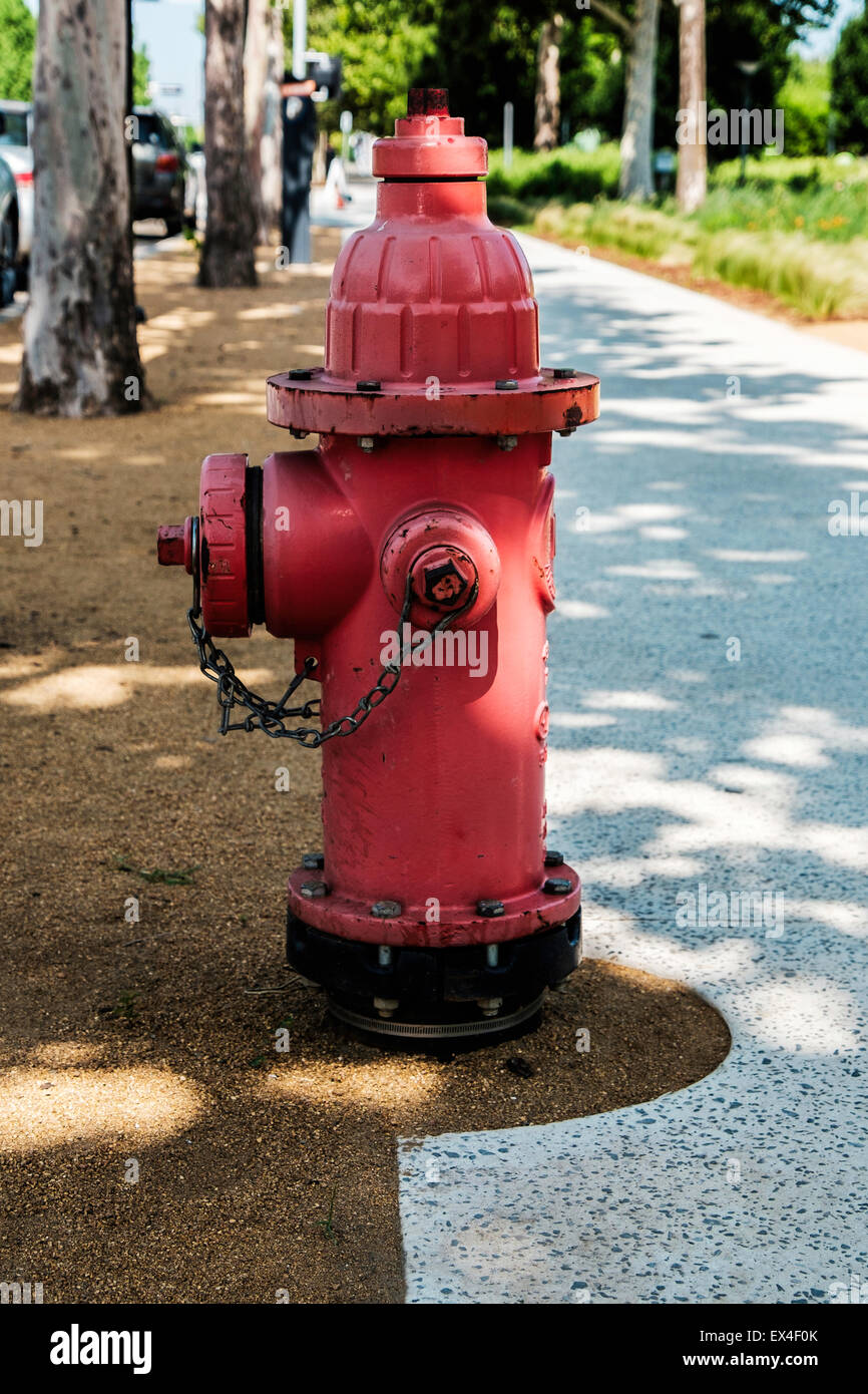 Fire plug hi-res stock photography and images - Alamy