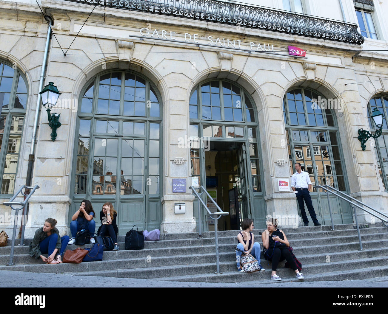 St paul station lyon hi-res stock photography and images - Alamy