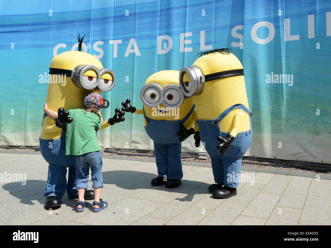 Minions characters hi-res stock photography and images - Alamy