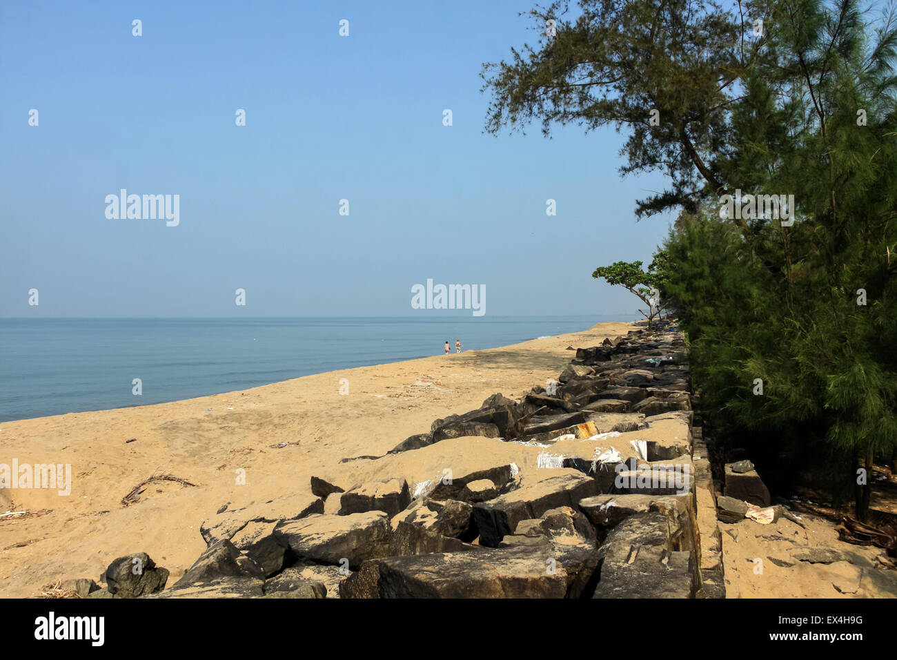 India beach clean hi-res stock photography and images - Alamy