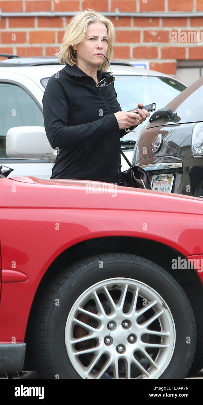 Chelsea Handler make-up free arriving to a dance class in West ...