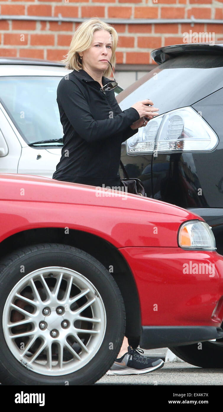 Chelsea Handler make-up free arriving to a dance class in West ...