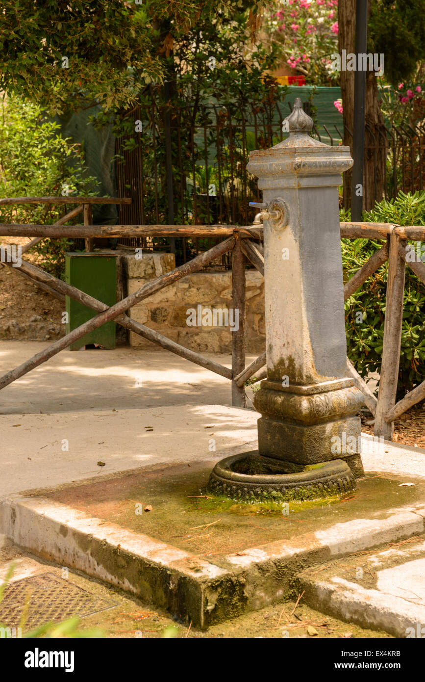 Water fountain at the amphitheater, Syracuse, Sicily Stock Photo - Alamy