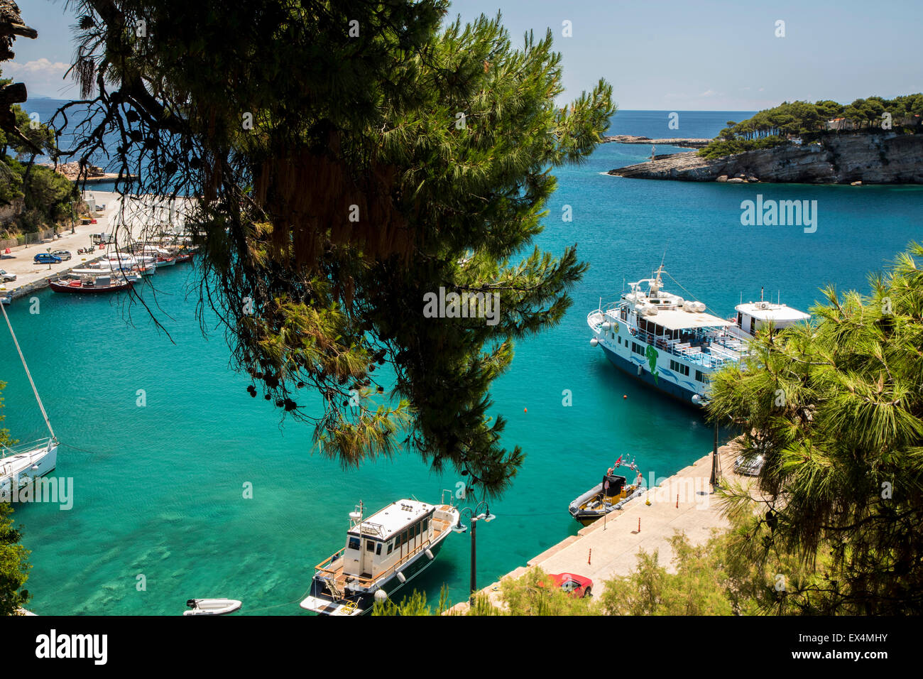 Patitiri old town alonissos greece hi-res stock photography and images ...