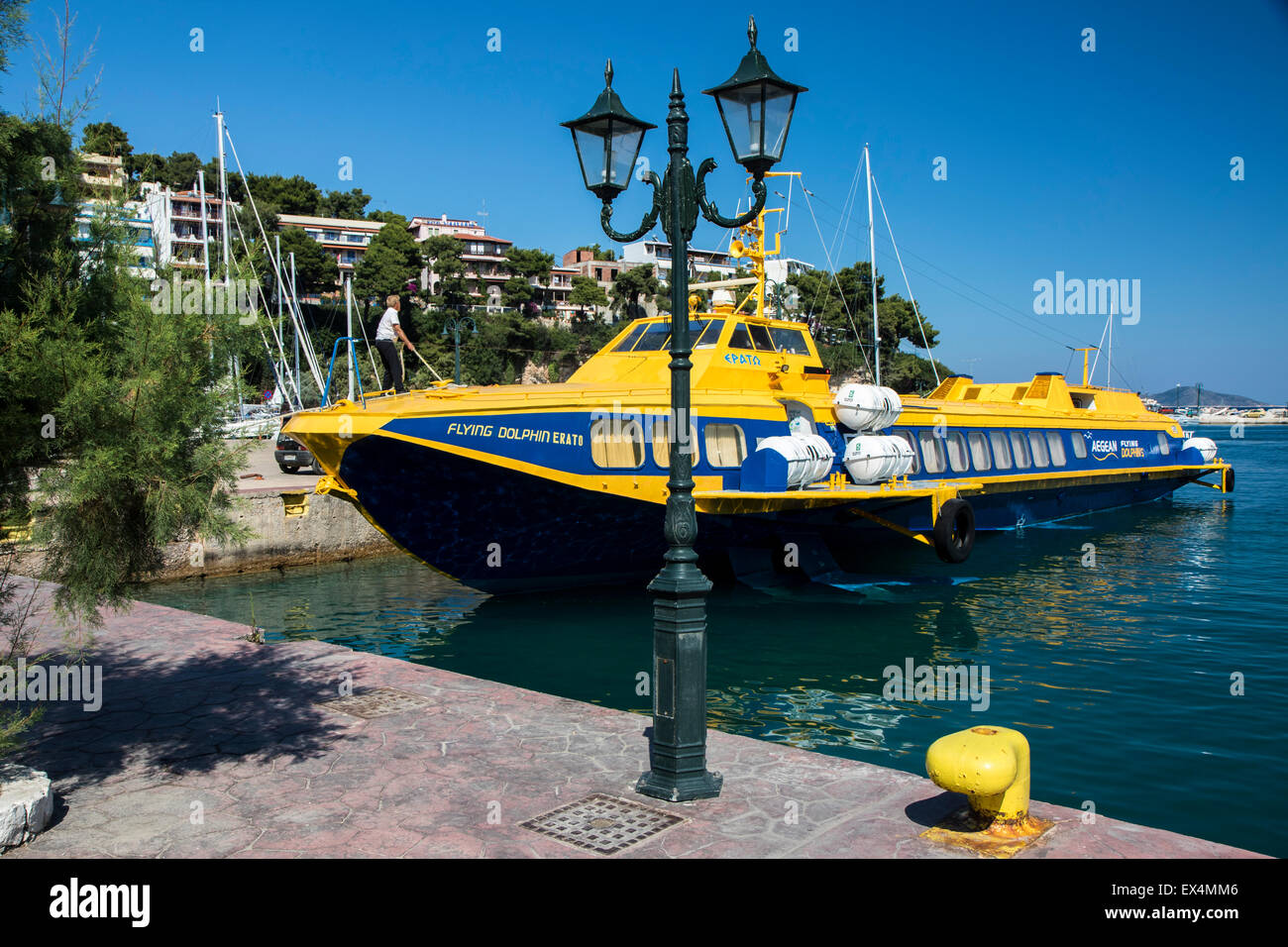 Alonissos dolphin hi-res stock photography and images - Alamy