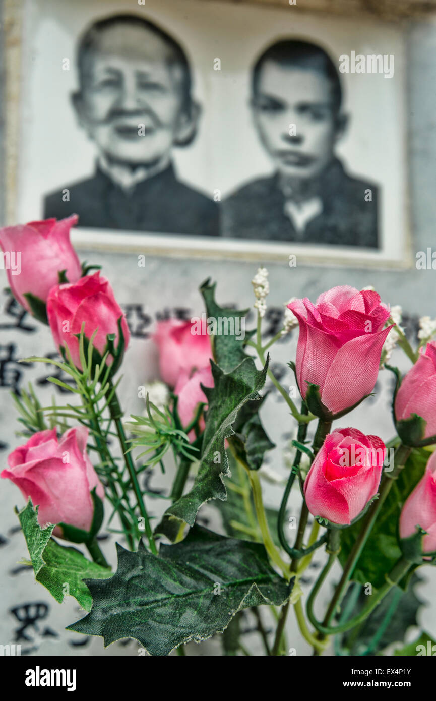 Ossarium at St. Michael's Catholic Cemetery in Hong Kong ossuarium ...