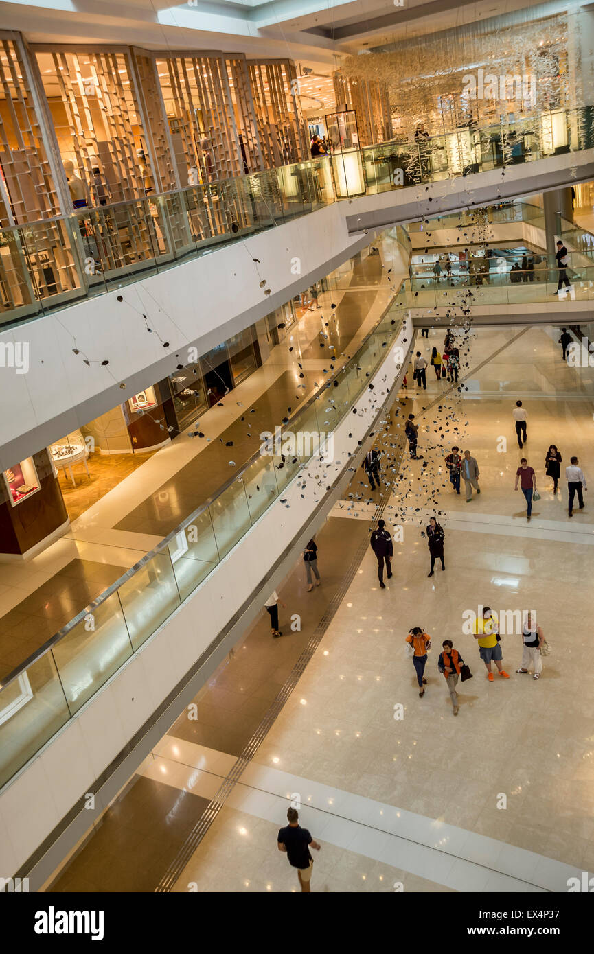Interior of IFC shopping mall in Hong Kong, China Stock Photo - Alamy