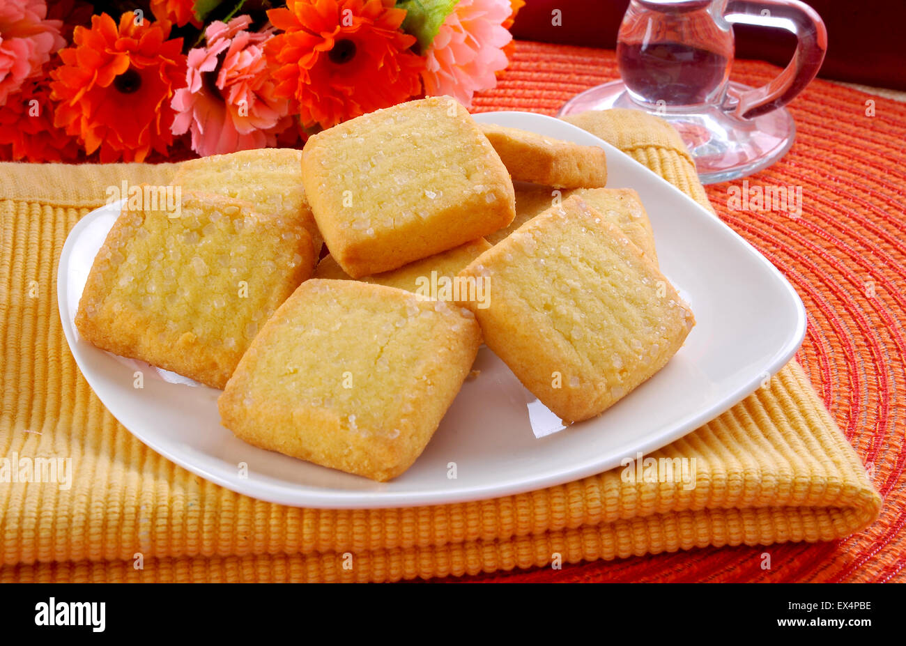 Plain cake bakery hi-res stock photography and images - Alamy