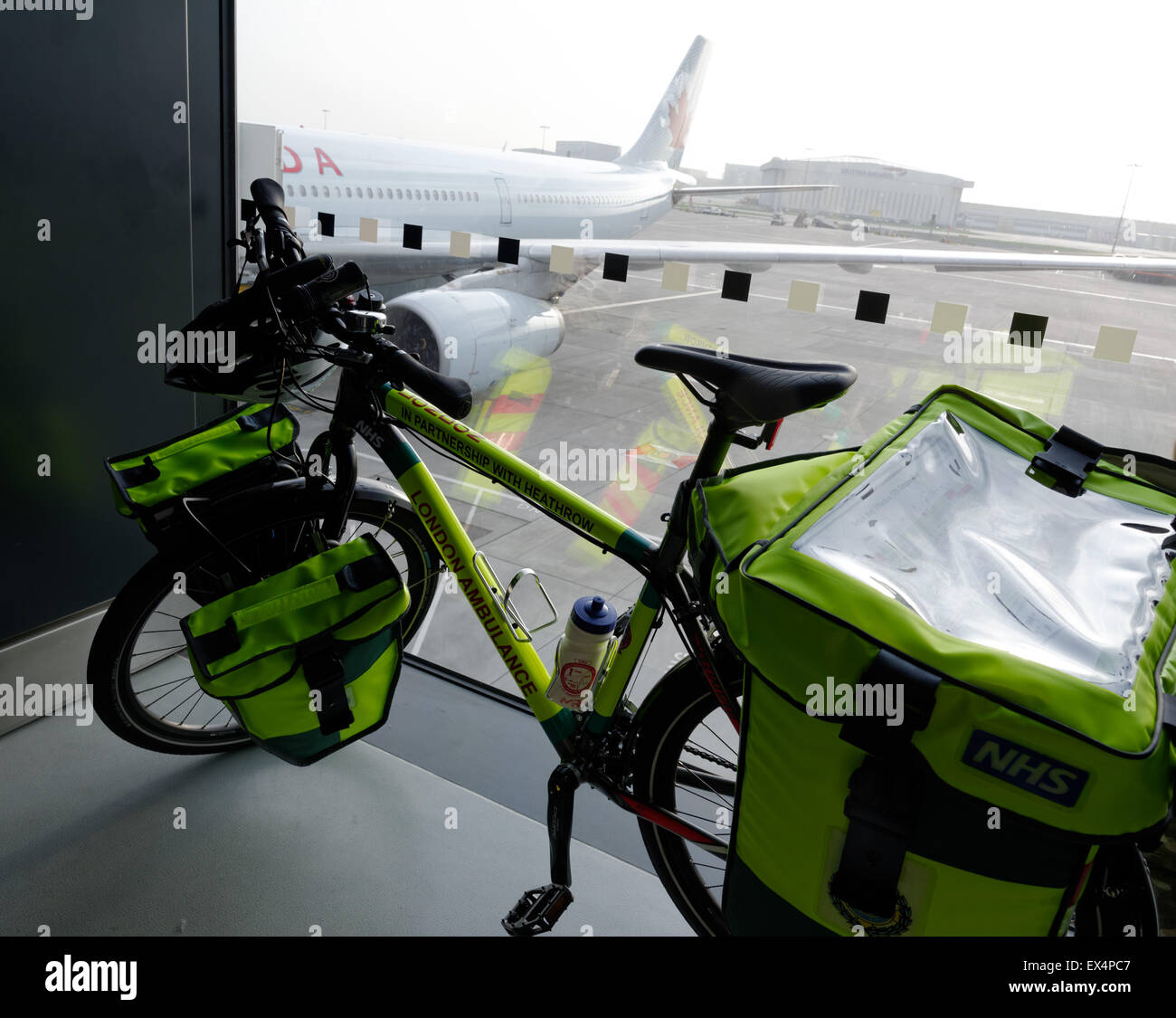 Ambulance bicycle hi-res stock photography and images - Alamy