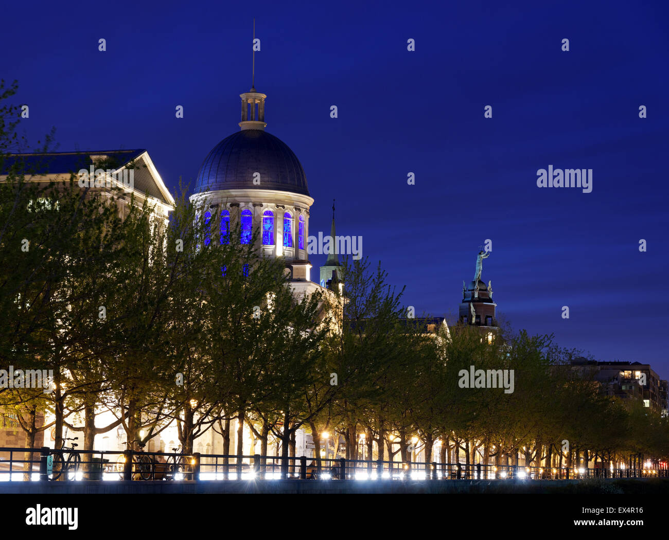 Montreal's Marché Bonsecours at night Stock Photo - Alamy