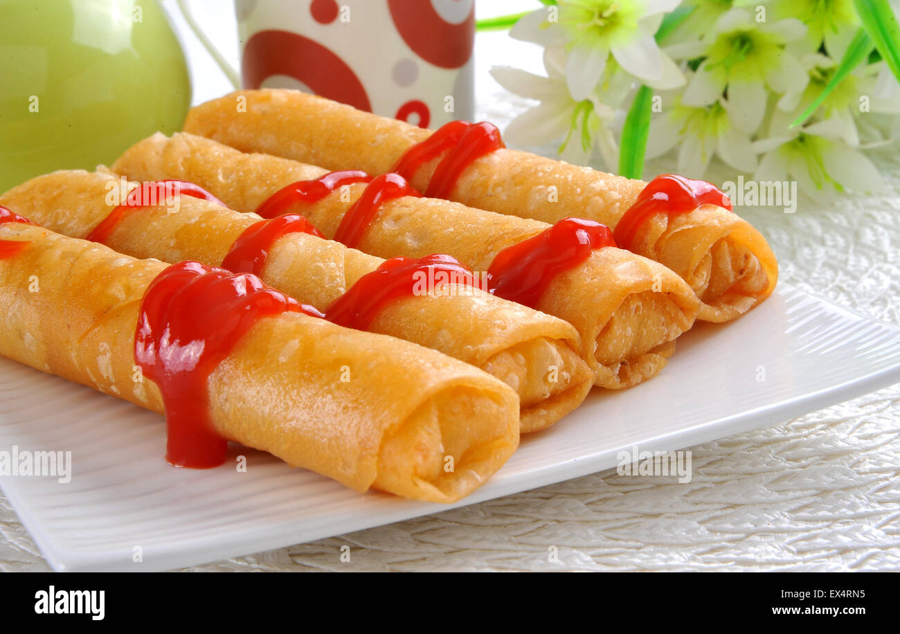 Crunchy roll hi-res stock photography and images - Alamy