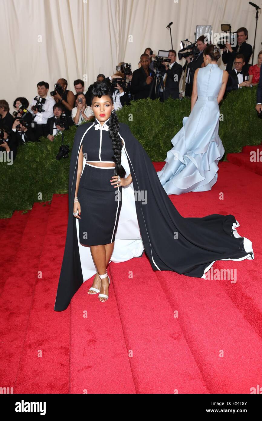 'China: Through the Looking Glass', the 2015 Costume Institute Gala, at ...