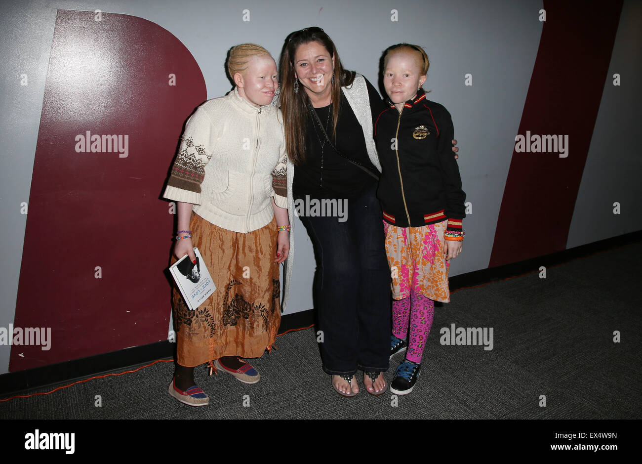 Maria bello and camryn manheim hi-res stock photography and images - Alamy