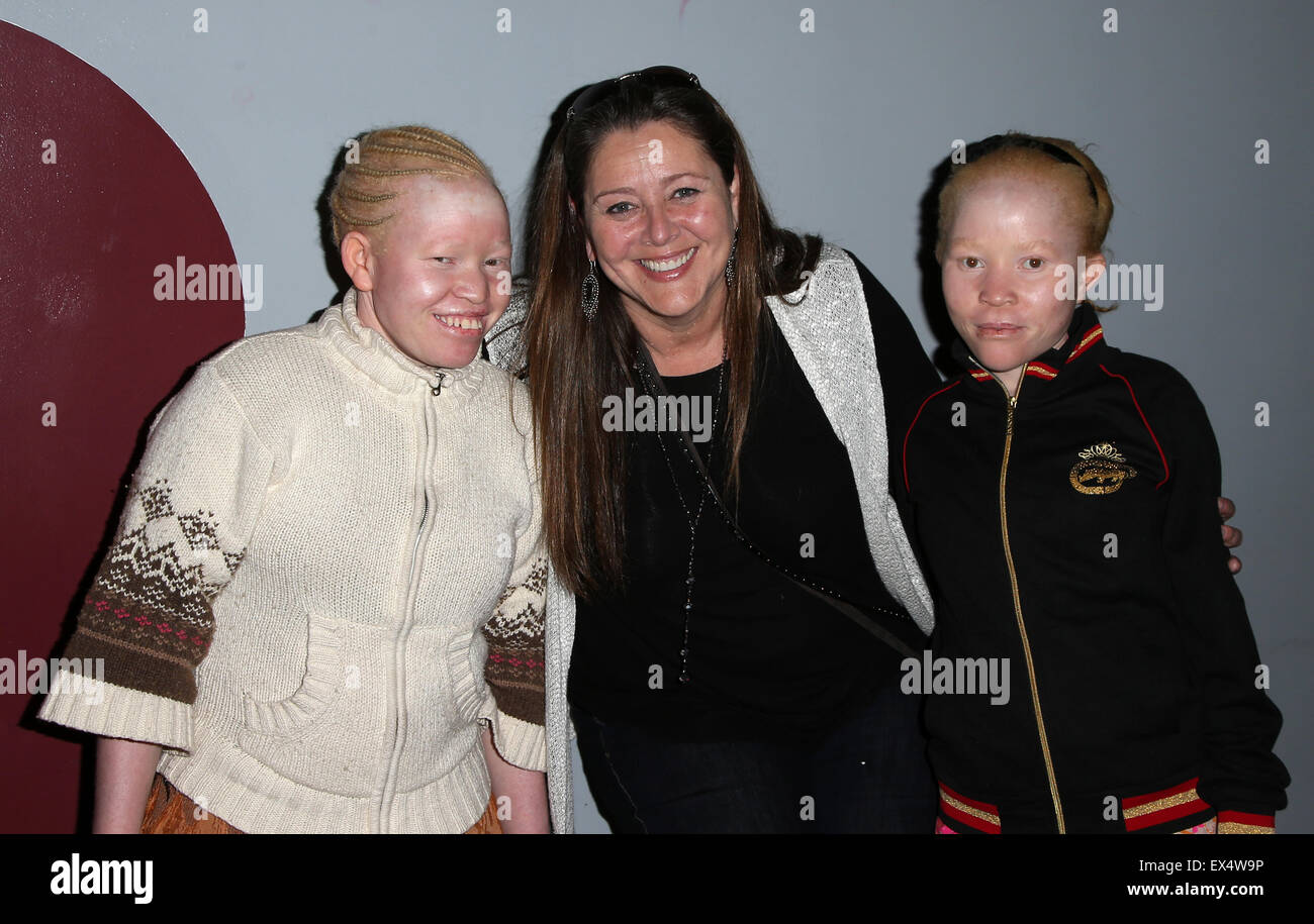 Maria bello and camryn manheim hi-res stock photography and images - Alamy