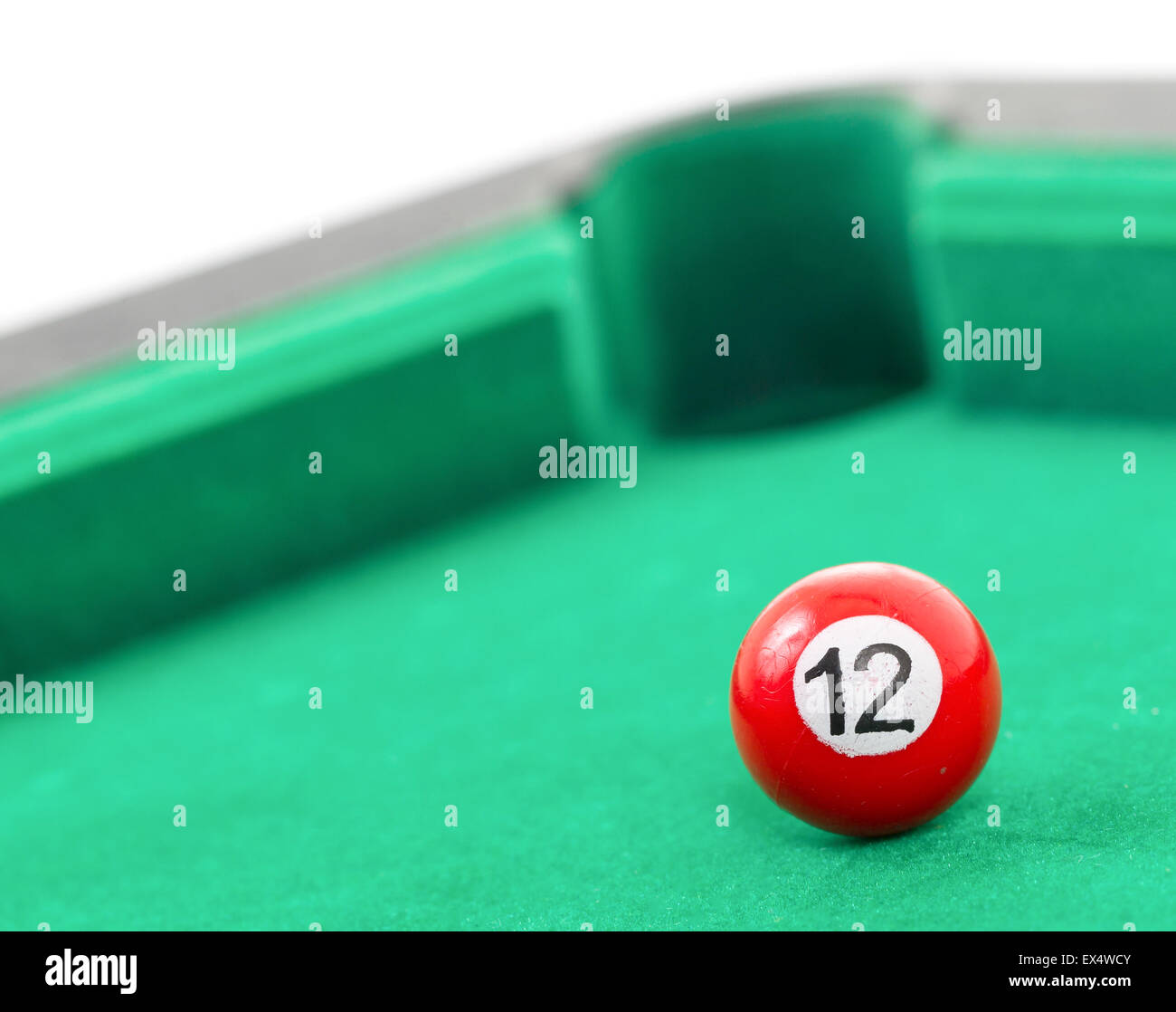 Snooker balls on a green snooker table Stock Photo - Alamy