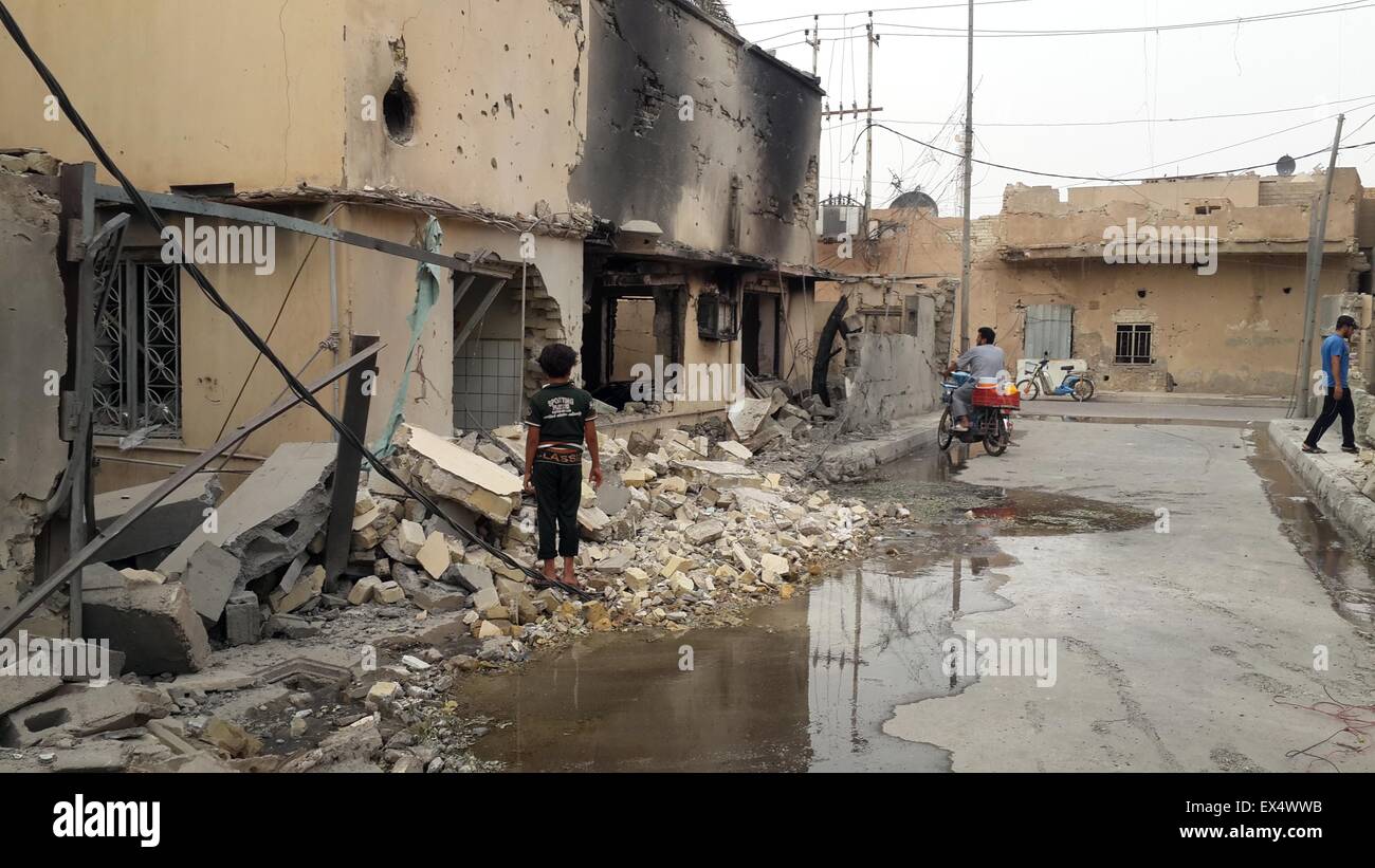 Fallujah building islamic state hi-res stock photography and images - Alamy