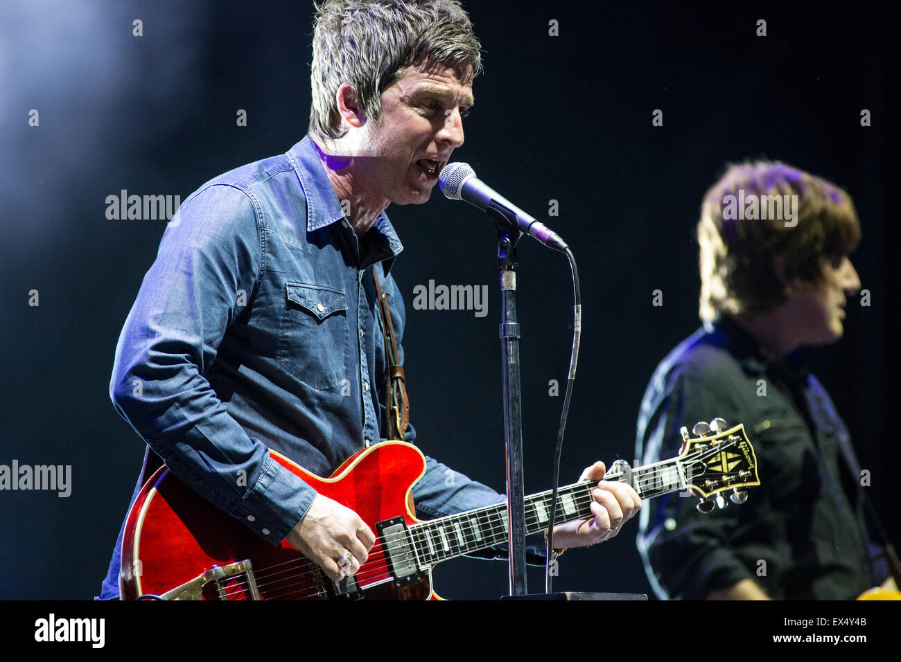 Noel gallaghers high flying birds band hi-res stock photography and ...