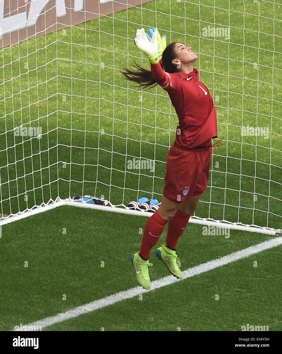 Vancouver, Canada. 05th July, 2015. US goalkeeper Hope Solo reacts ...
