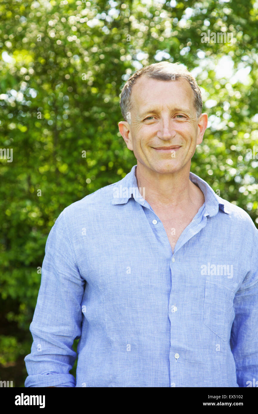 Mature man outdoors hi-res stock photography and images - Alamy