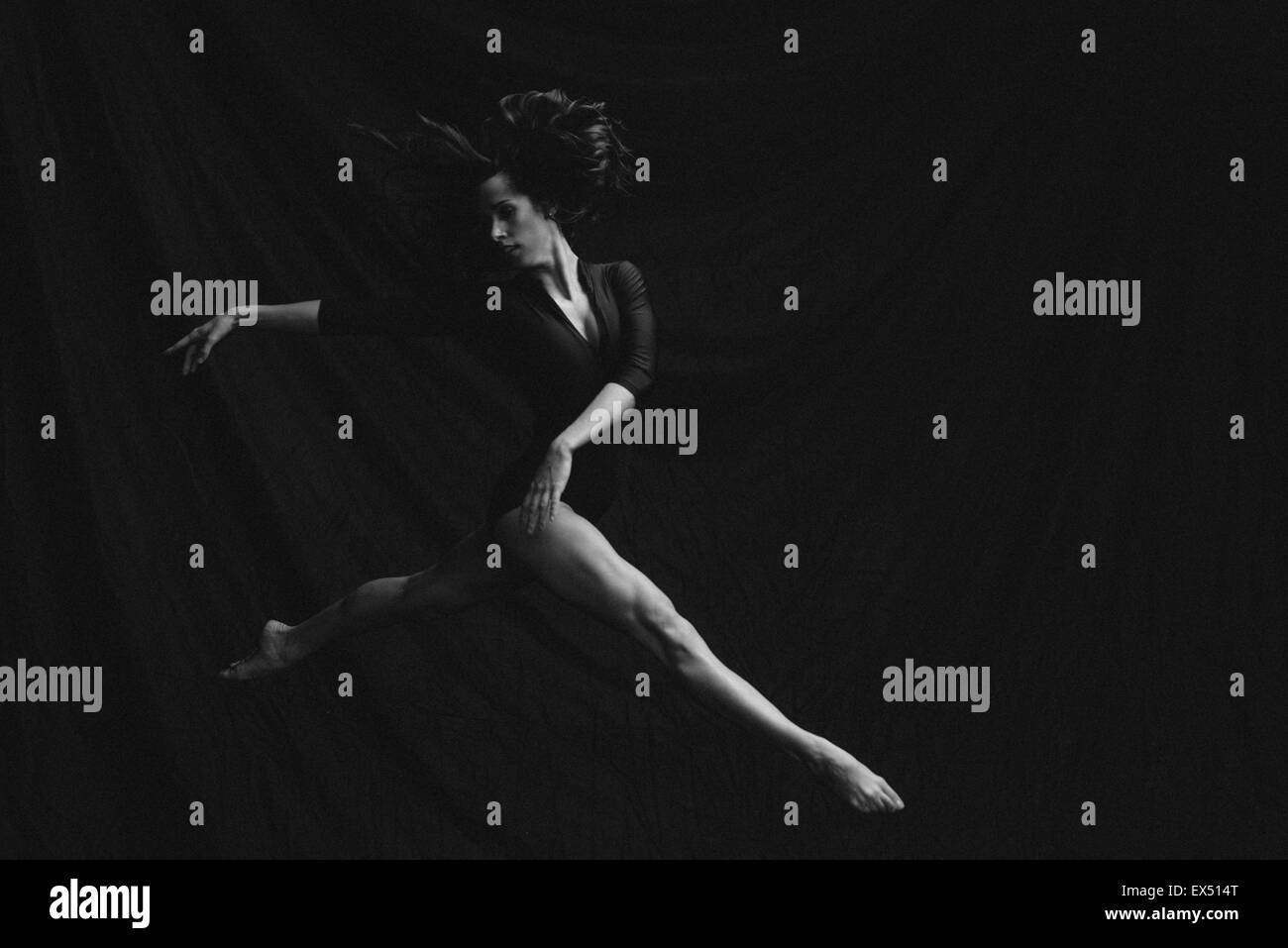 Dancer Leaping High Resolution Stock Photography and Images - Alamy