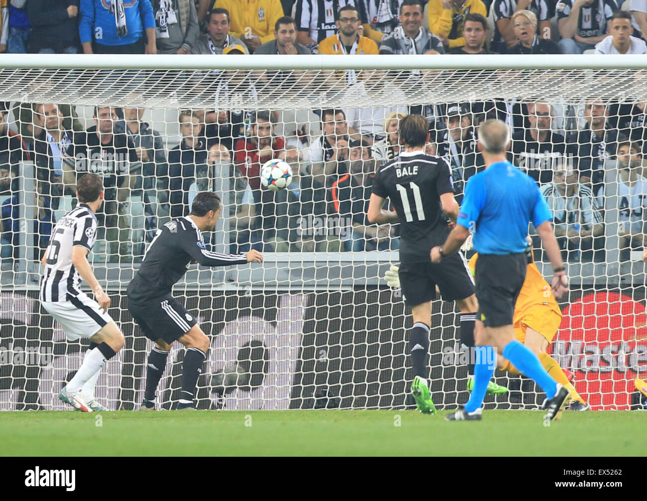 UEFA Champions League semi final match between Juventus and Real Madrid ...