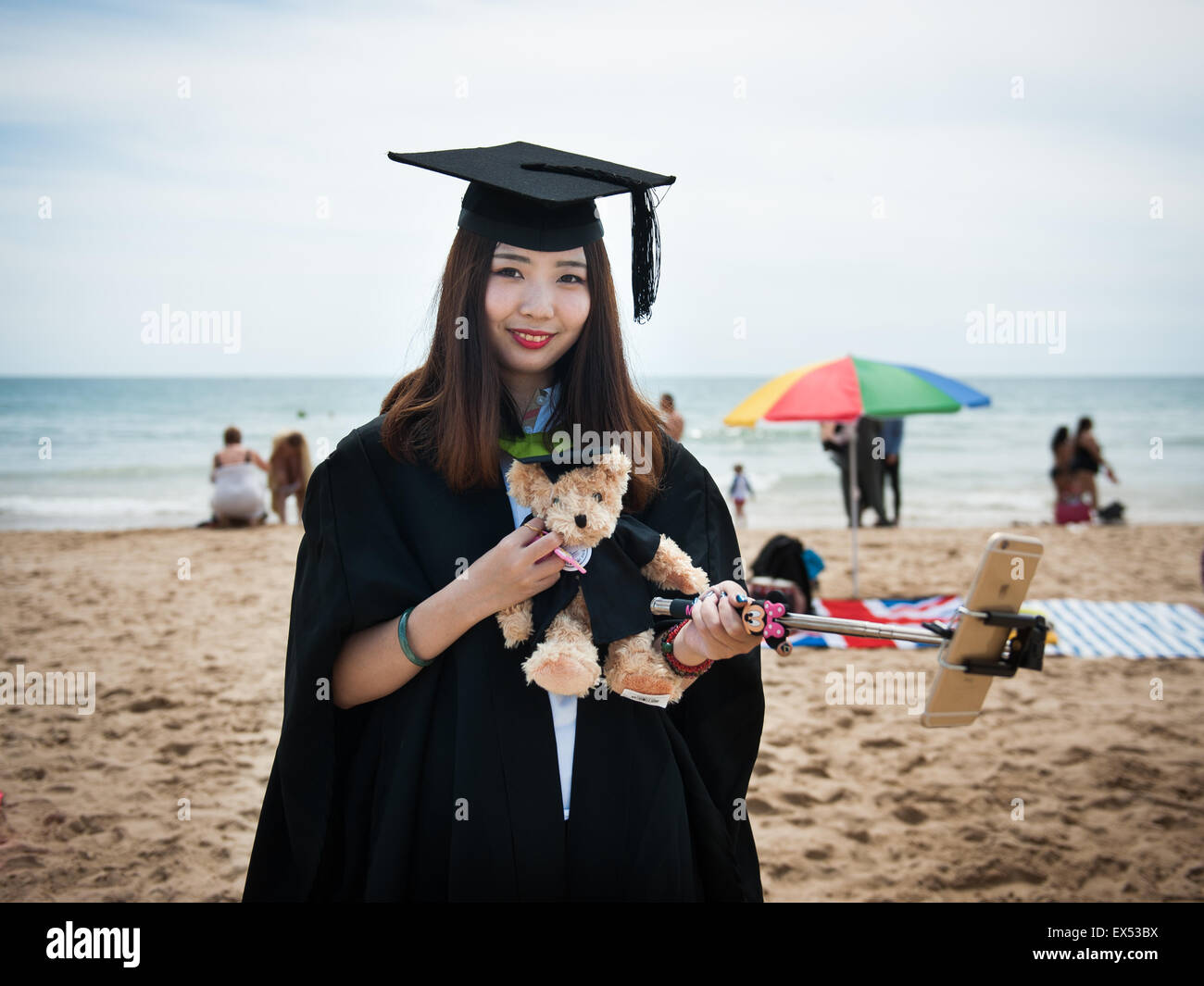 Student graduation beach hi-res stock photography and images - Alamy