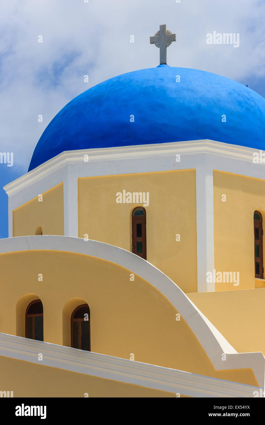 Traditional Greek Cyclades architecture style in Oia, a small town at ...