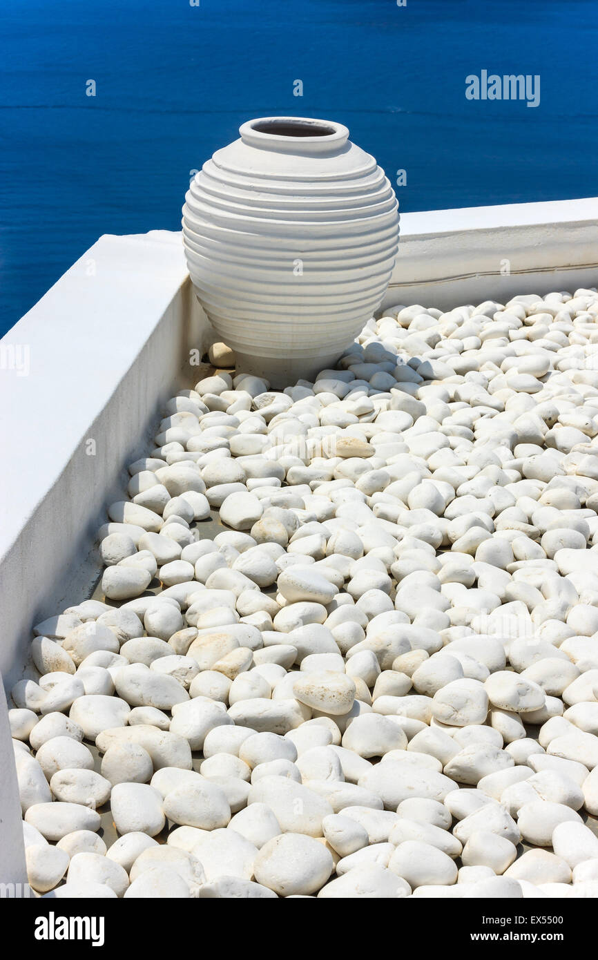 Traditional Greek Cyclades architecture style in Oia, a small town at ...