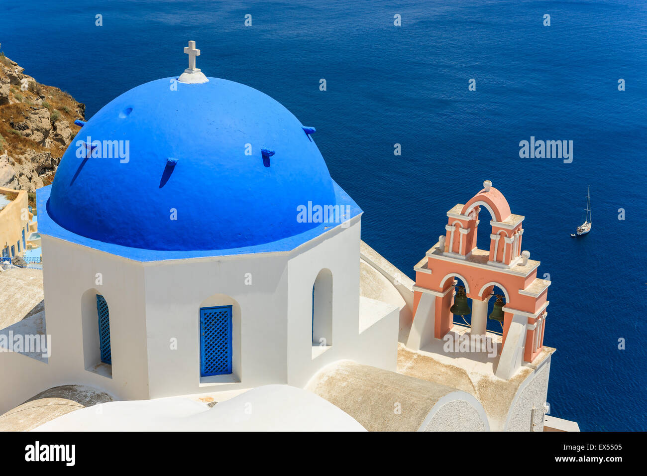 Traditional Greek Cyclades architecture style in Oia, a small town at ...