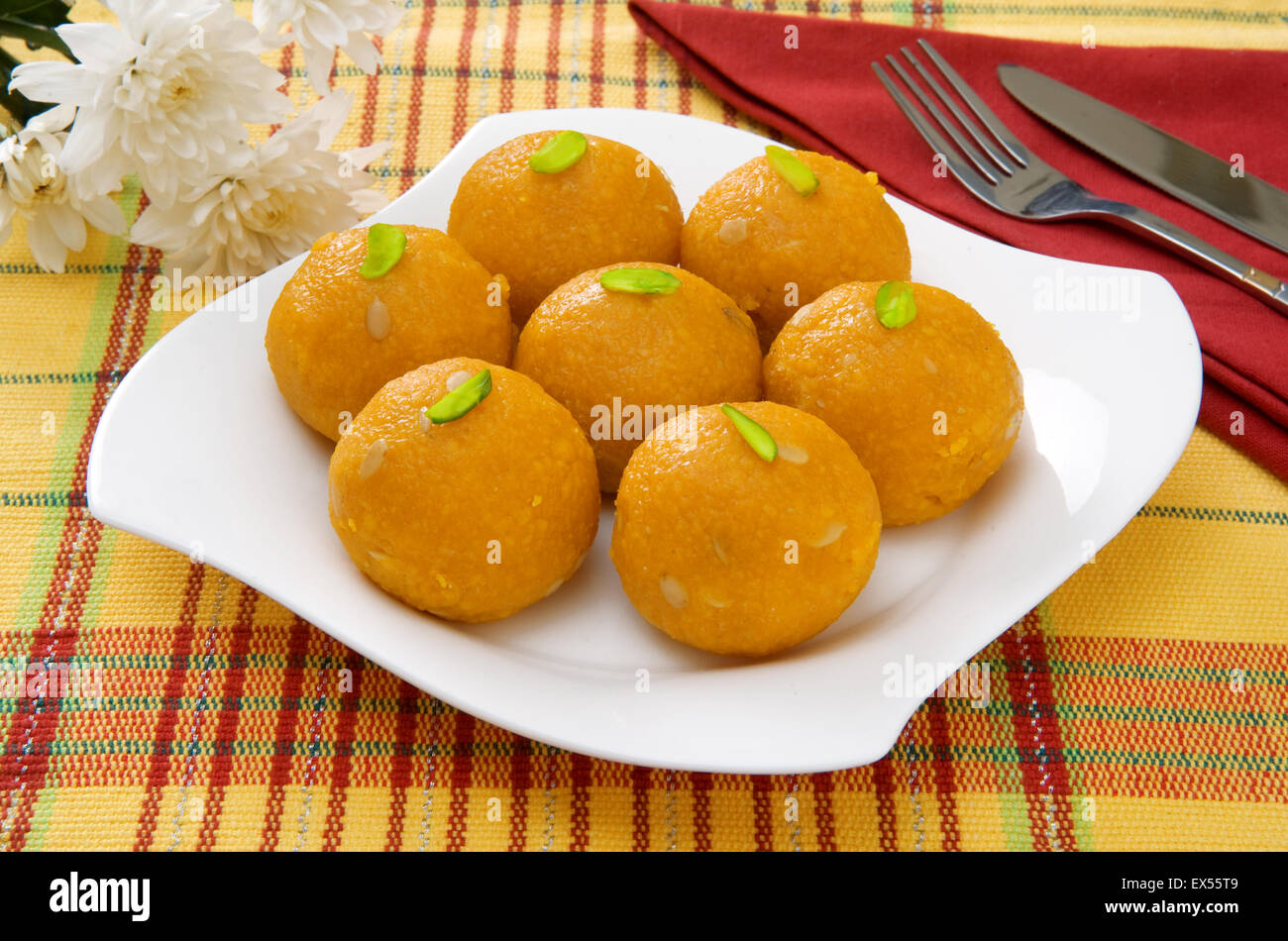 Laddo moticoor hi-res stock photography and images - Alamy